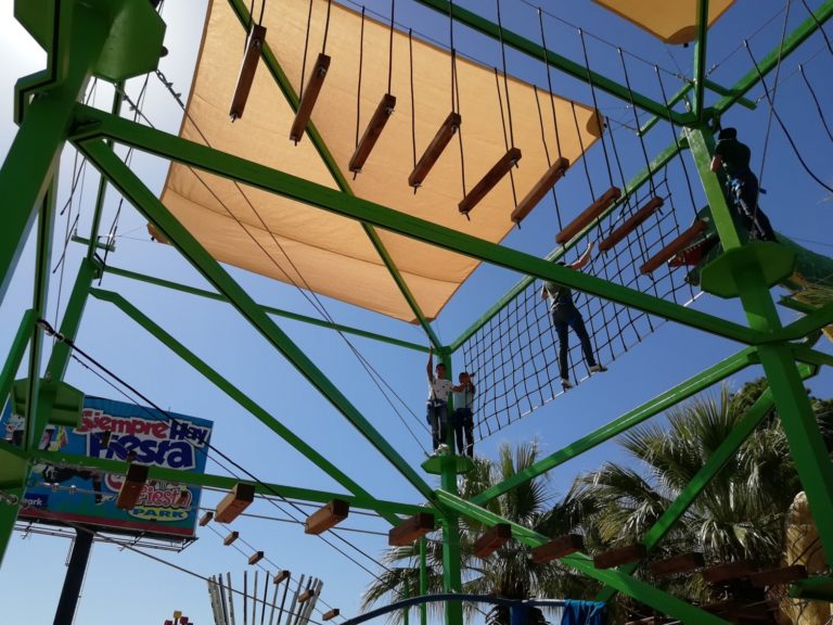 Proyectos de parques temáticos, aventura y juegos infantiles